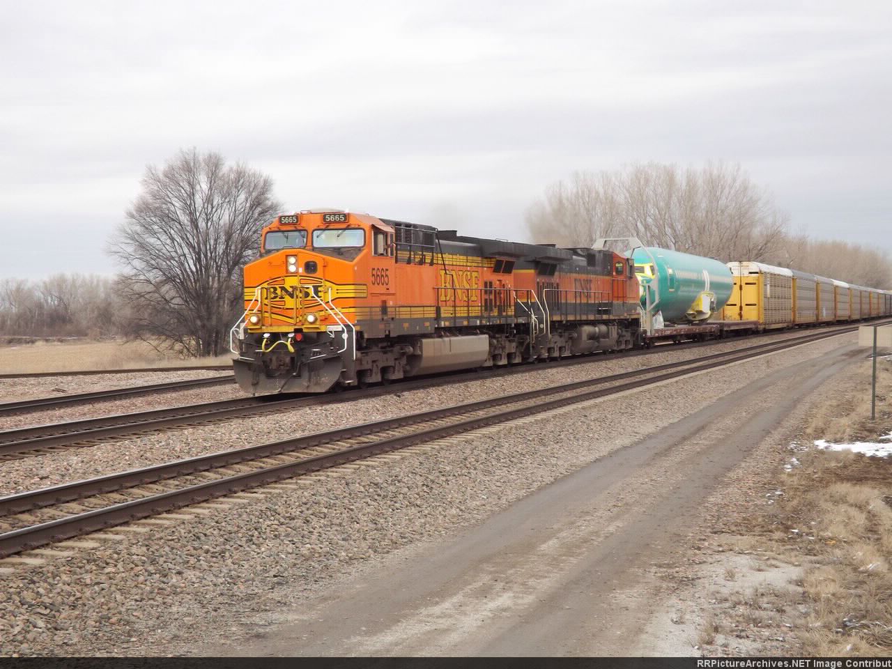 BNSF 5665